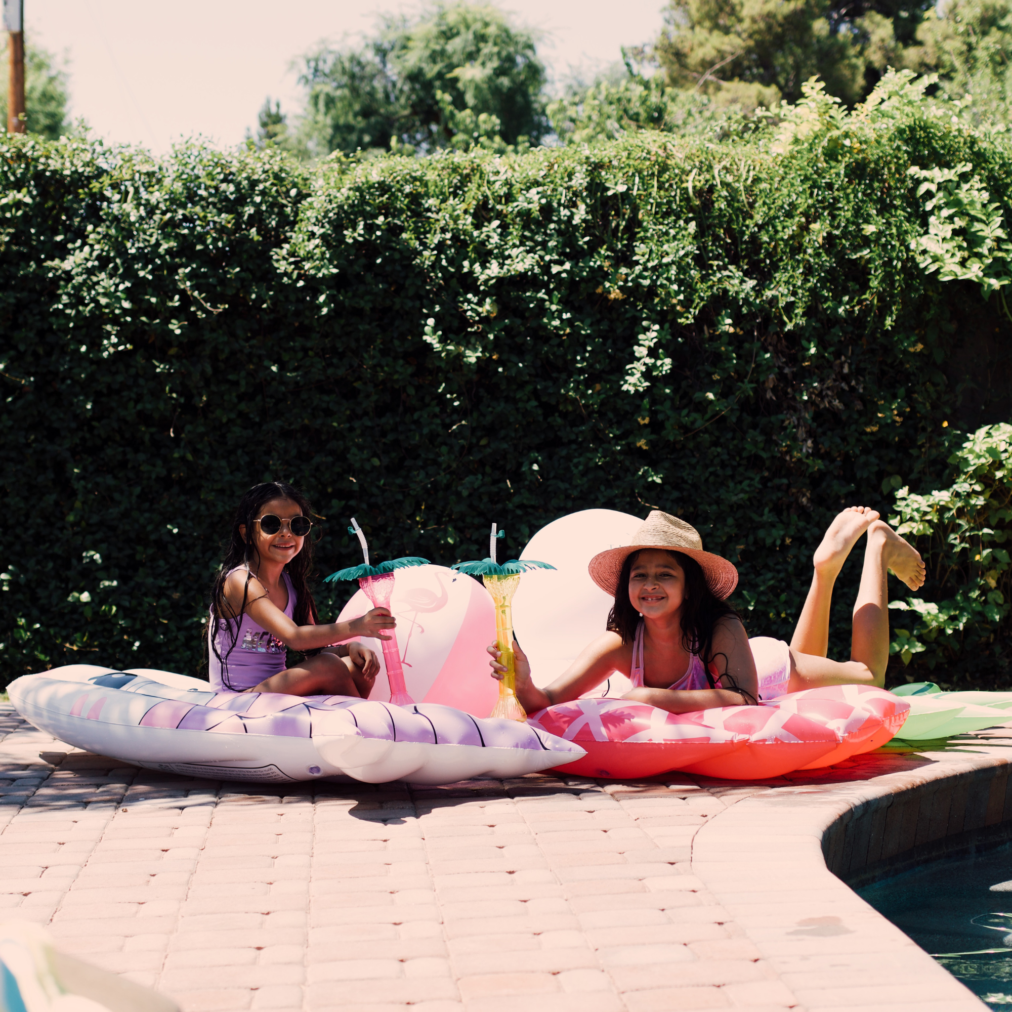 CocoNut Float – CocoNut Pool Floats